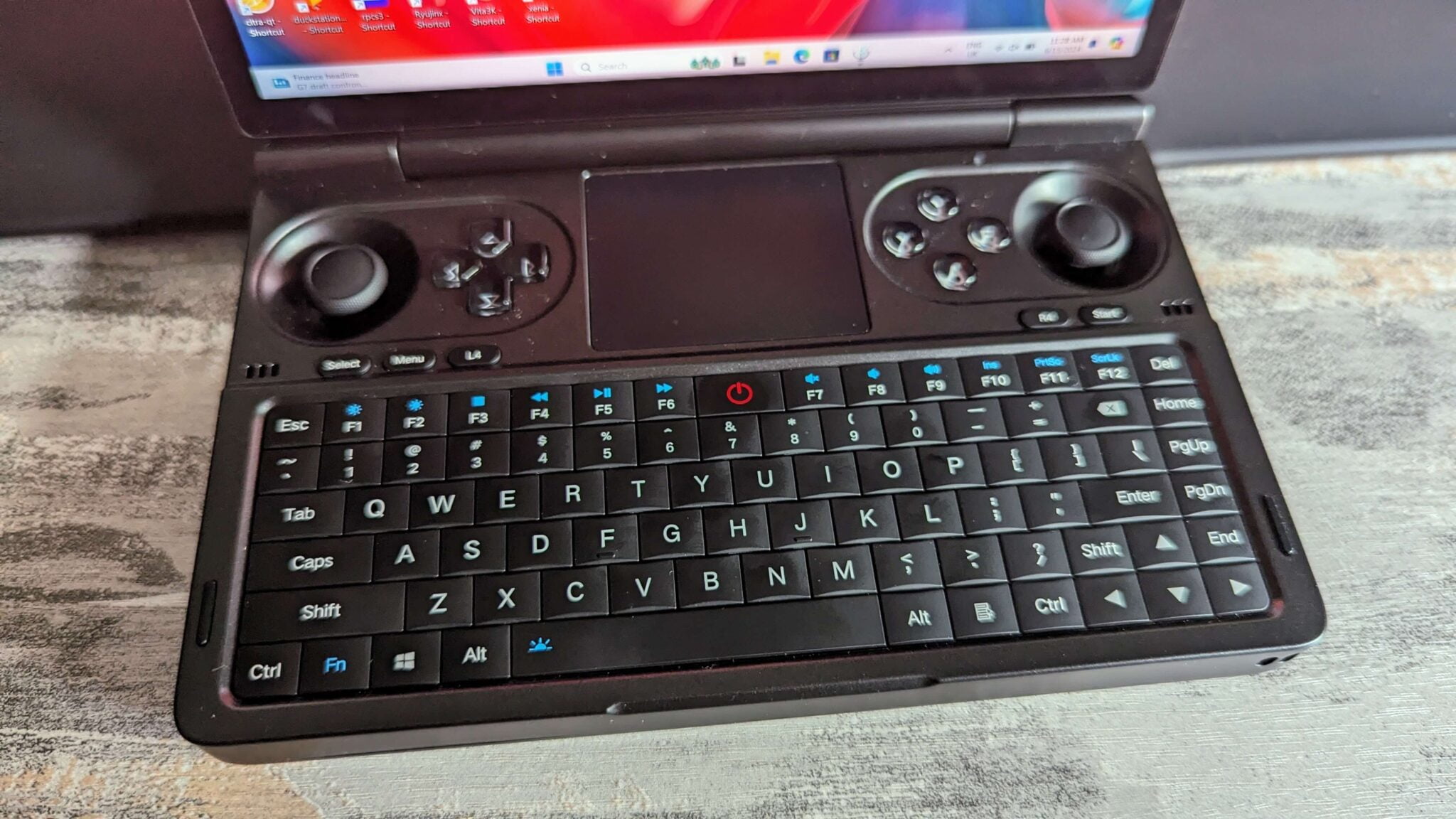 GPD WIN Mini 2024 Review: The Pint-Sized Powerhouse - Retro Gaming Banter